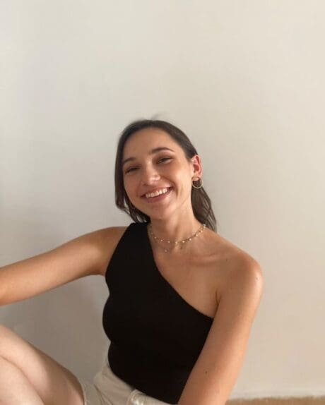 Συνέντευξη με την Μαρία Βακάλη τραγουδίστρια ρεμπέτικου μουσικής.